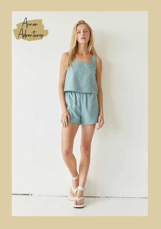 Simplicity and Style: Minimalist Outfits to Wear at Home