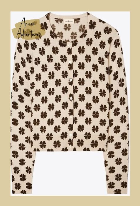 Simplicity and Style: Minimalist Outfits to Wear at Home