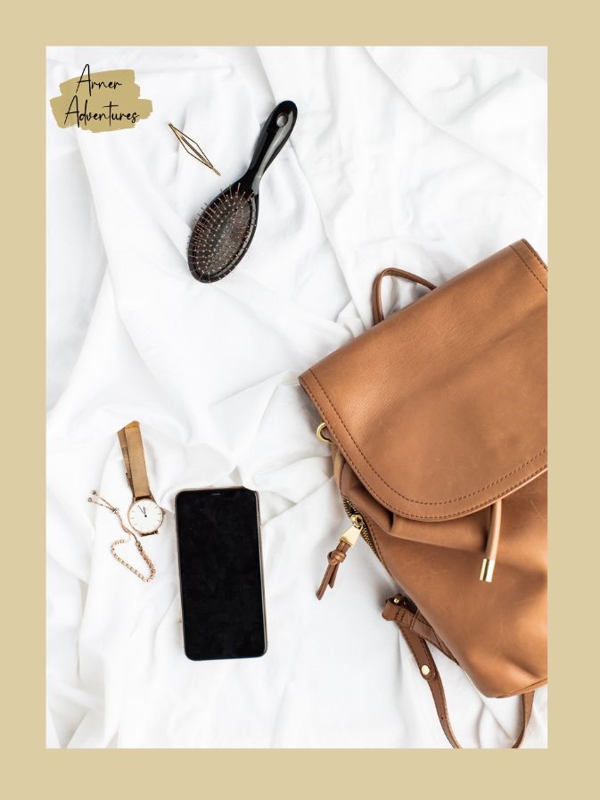 Best Minimalist Travel Bag- Our List for the Top Bags 2025